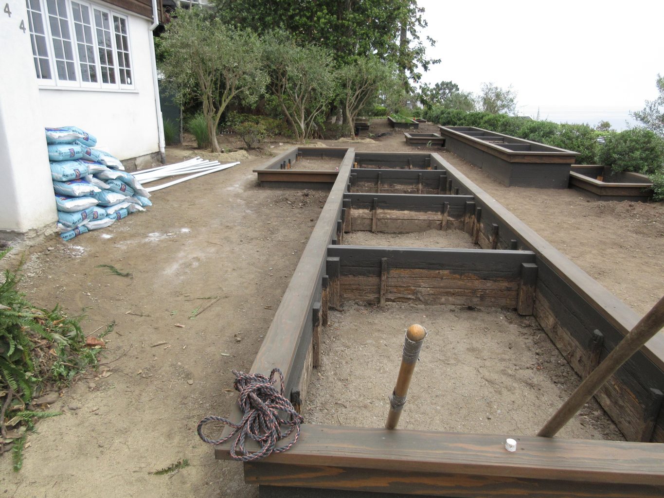 Design: A Two-Yard Partnership Garden - Gardenerd